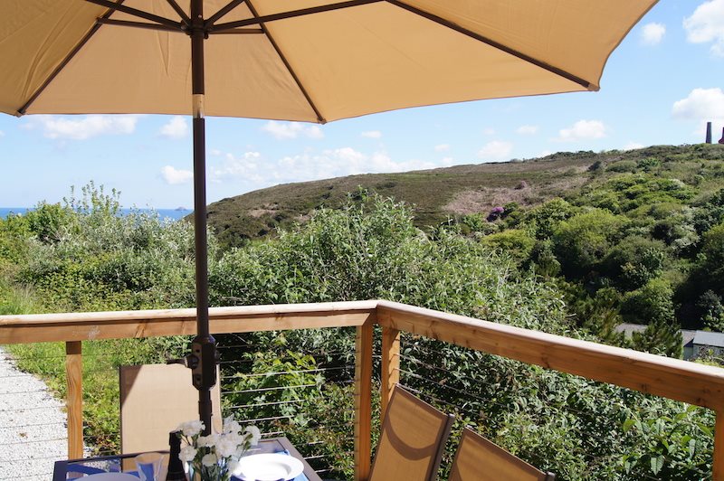 Self-Catering Lodge with Stunning Views under 5 mins' Walk from ...