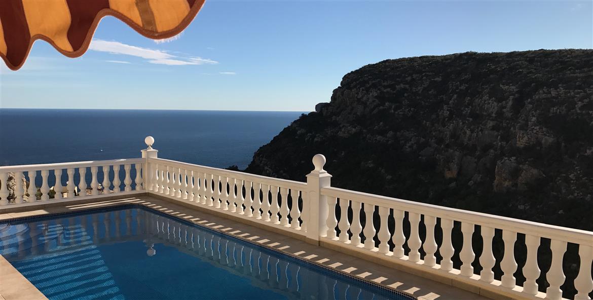 Luxury Villa with Spectacular Sea Views, Private Heated Pool, Moraira