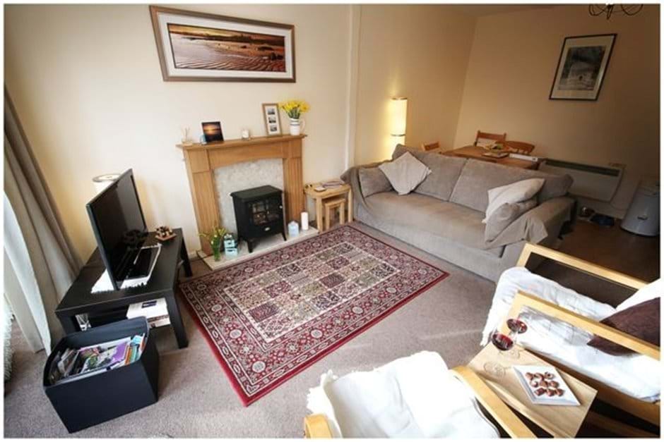 Holiday Cottage in Embleton, Northumberland Coast - Periwinkle Cottage