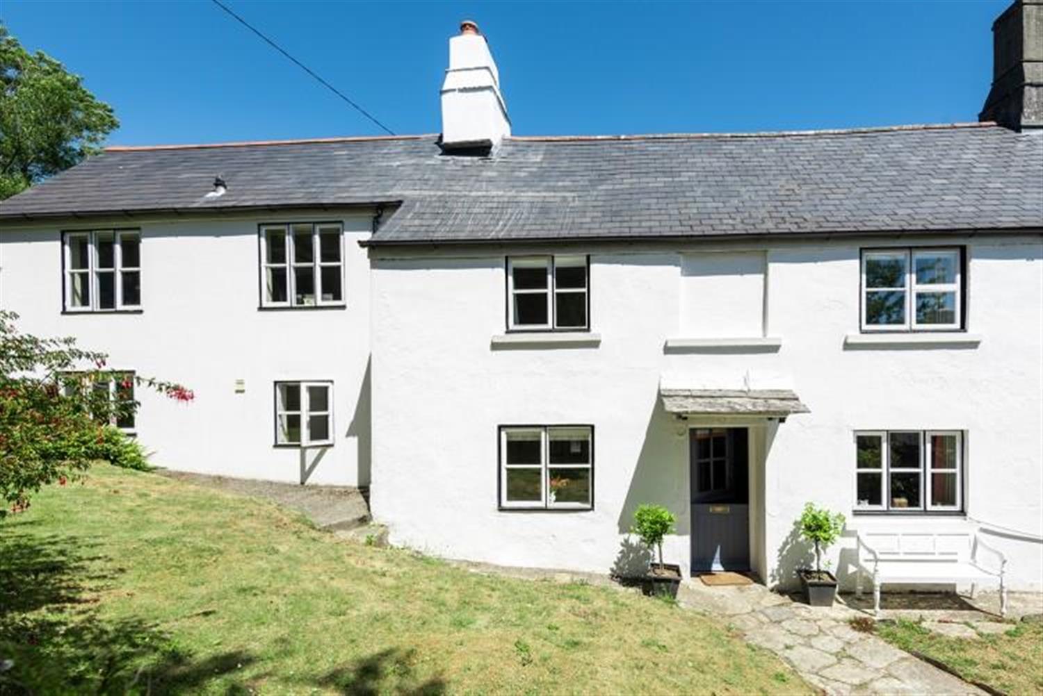 Self Catering Accommodation in a Grade 2 listed cottage nestled in the ...