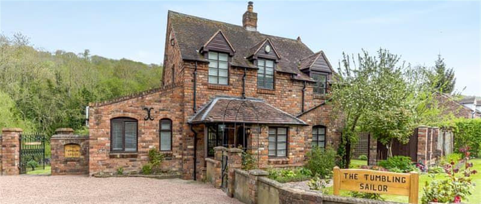 Photos - The Tumbling Sailor