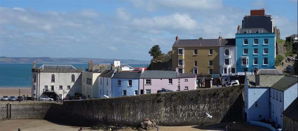 Comfortable 6 bedroom Town House within the Walled Town of Tenby - St ...