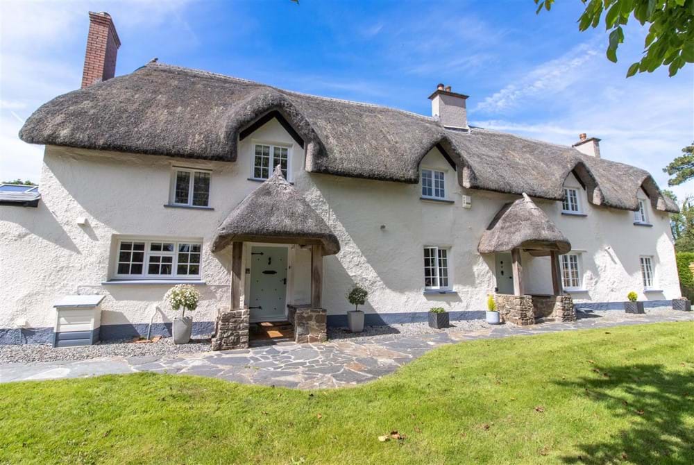 Four Bedroom Thatched Cottage in the Beautiful North Devon Countryside ...